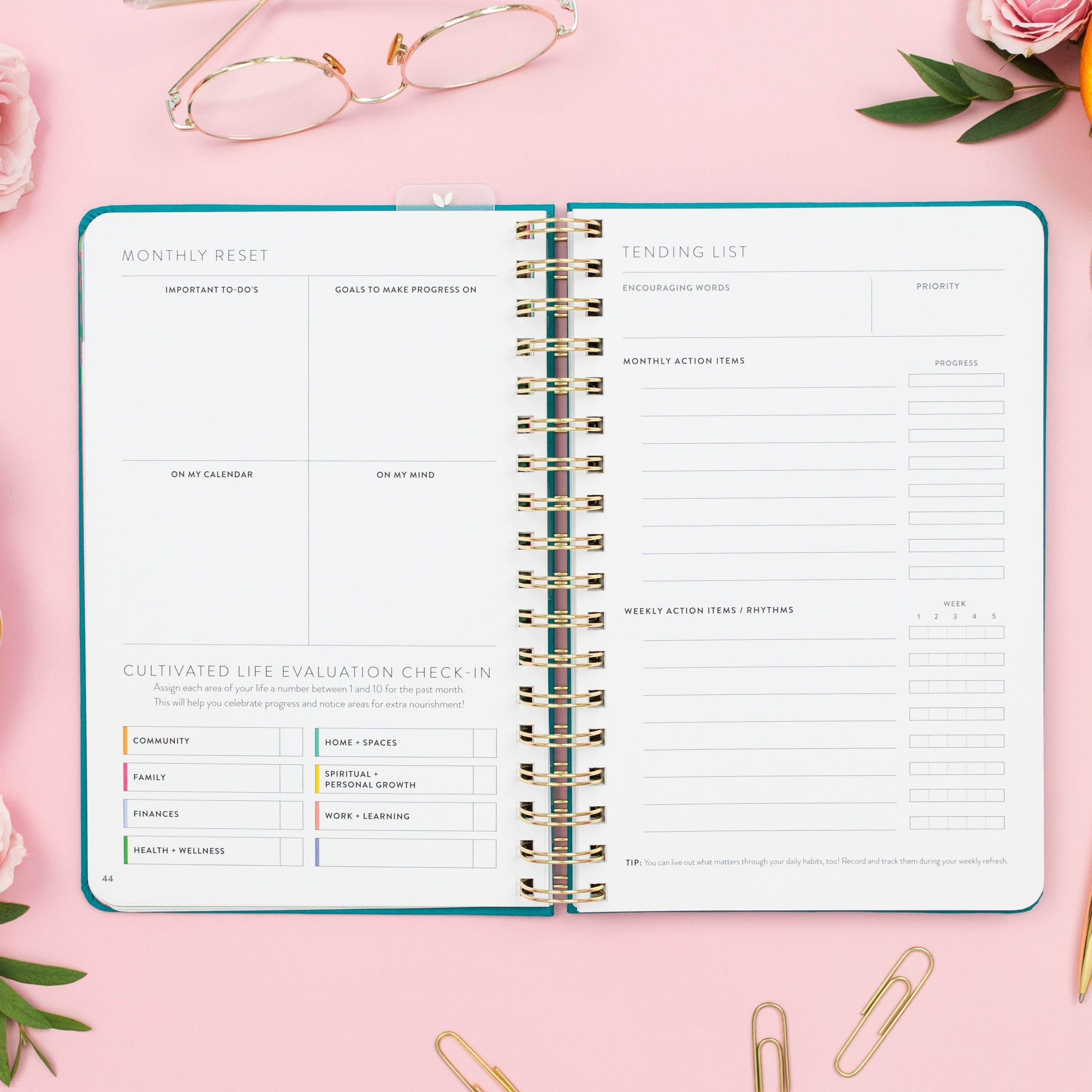 Fresh Start Daily Goal Planner® | Undated (Lavender Casebound) – Cultivate